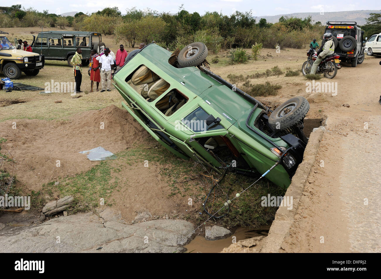 Safari van fiel in Stream, Toyota Land Cruiser, Masai Mara Wildreservat ...