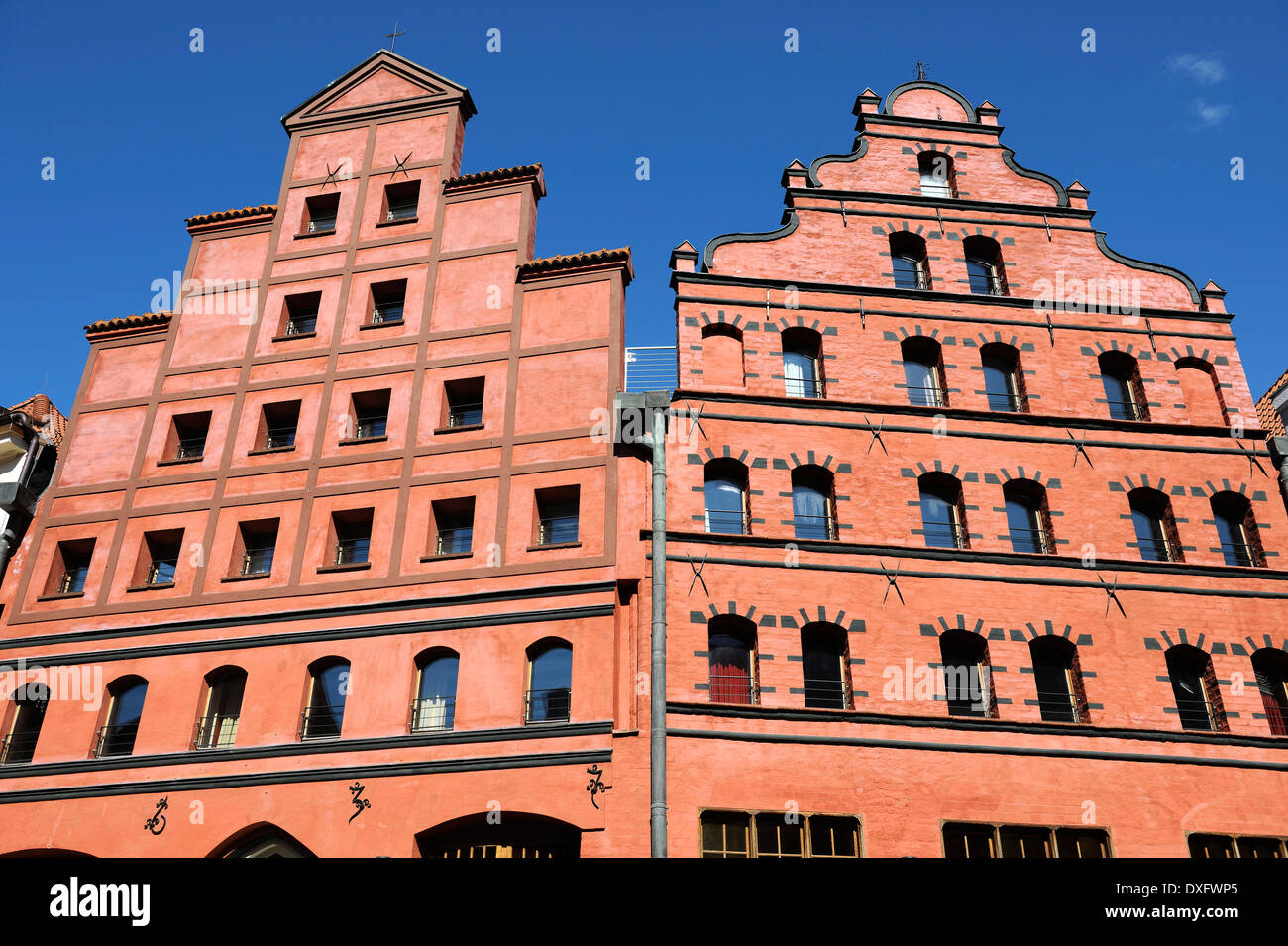 Historischer giebel -Fotos und -Bildmaterial in hoher Auflösung – Alamy