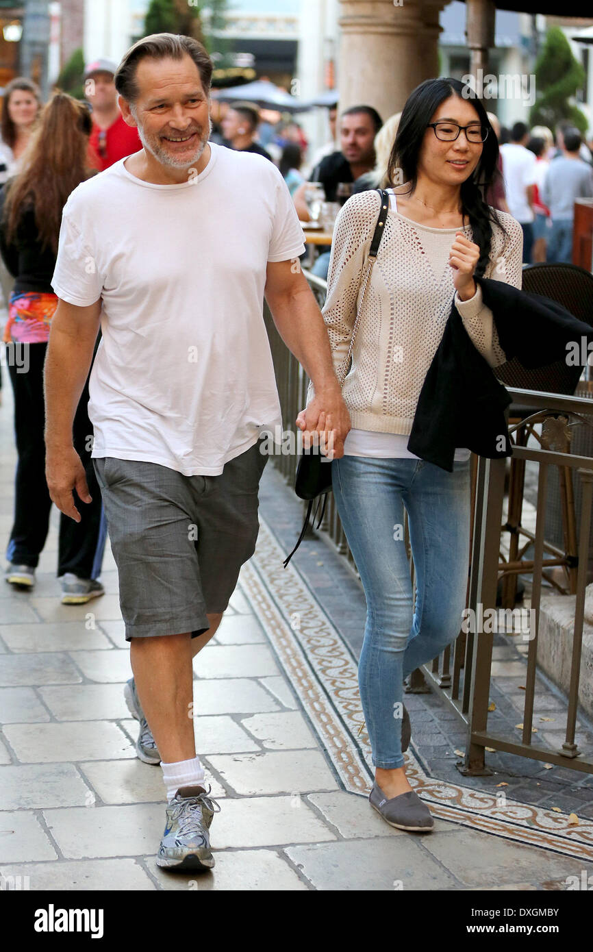 James remar wife atsuko remar -Fotos und -Bildmaterial in hoher ...