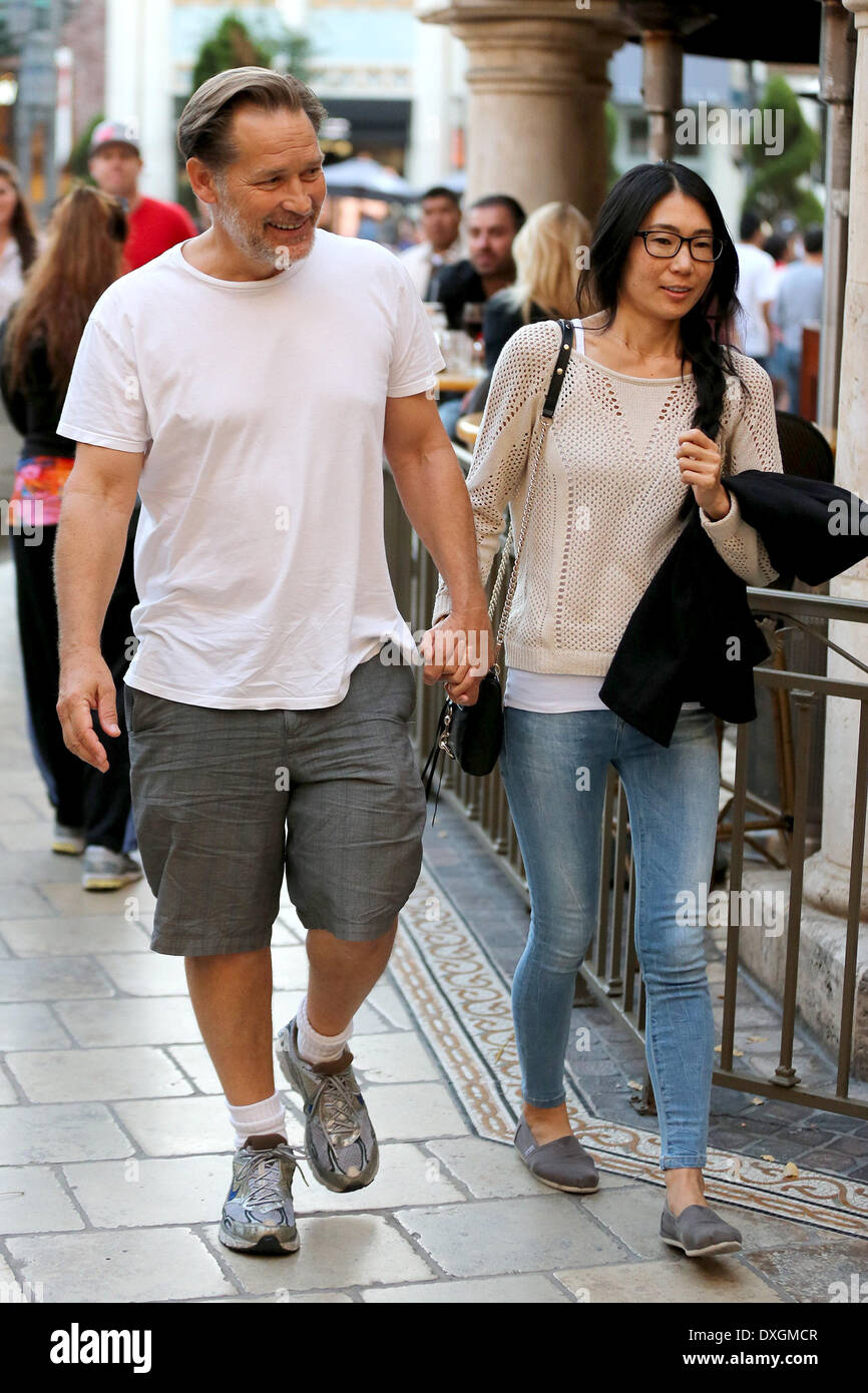 James remar wife atsuko remar -Fotos und -Bildmaterial in hoher ...