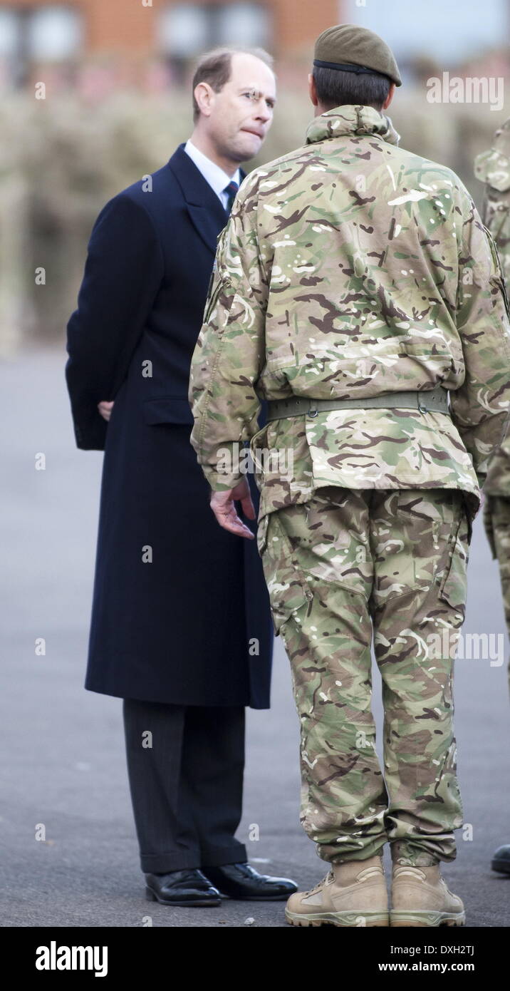 Prince Edward, Earl of Wessex Prinz Philip trafen sich die Soldat ...