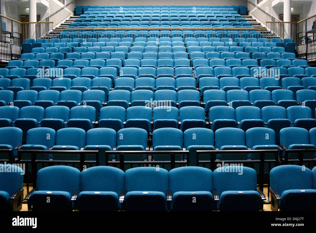 Saal auditorium -Fotos und -Bildmaterial in hoher Auflösung – Alamy