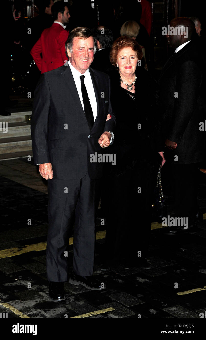 Terry wogan wife -Fotos und -Bildmaterial in hoher Auflösung – Alamy