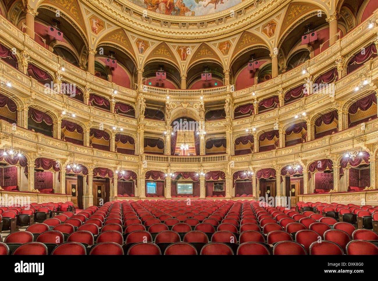 Innenraum der ungarischen Staatsoper Budapest, Ungarn Stockfotografie ...