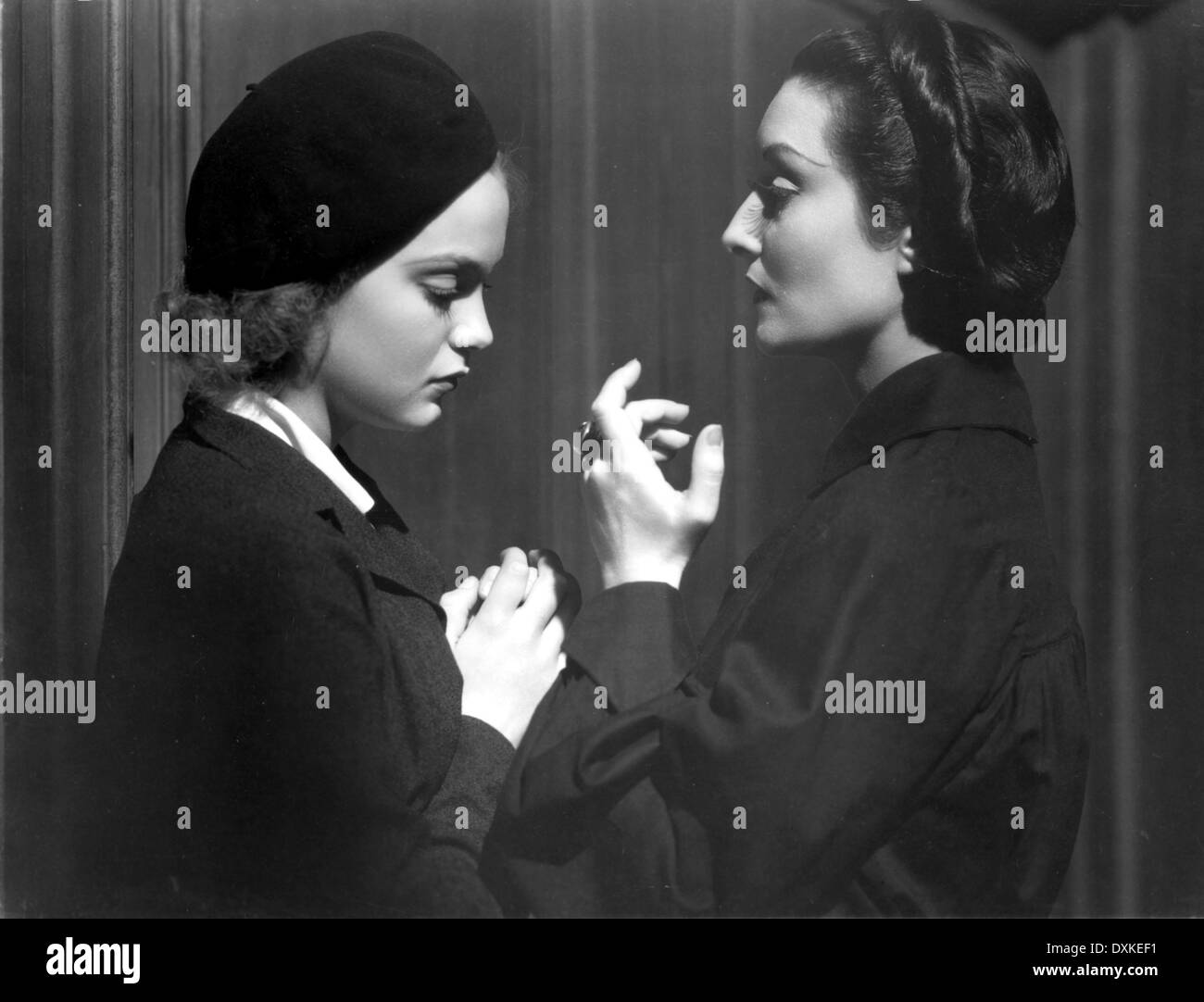 Draculas tochter -Fotos und -Bildmaterial in hoher Auflösung – Alamy