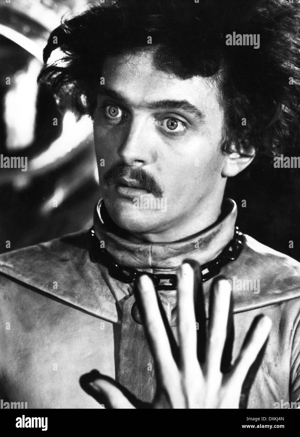 Barbarella 1968 Schwarzweiß-Stockfotos und -bilder - Alamy