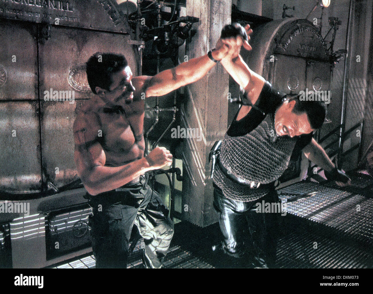 Arnold schwarzenegger commando -Fotos und -Bildmaterial in hoher ...