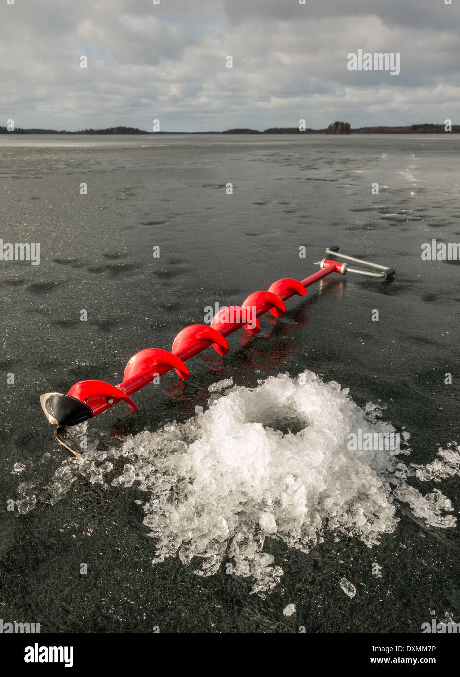 Eis bohren -Fotos und -Bildmaterial in hoher Auflösung – Alamy