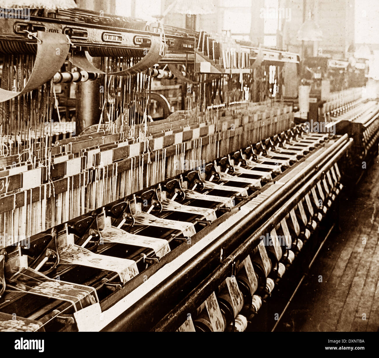 Early 1900s textile factories -Fotos und -Bildmaterial in hoher ...