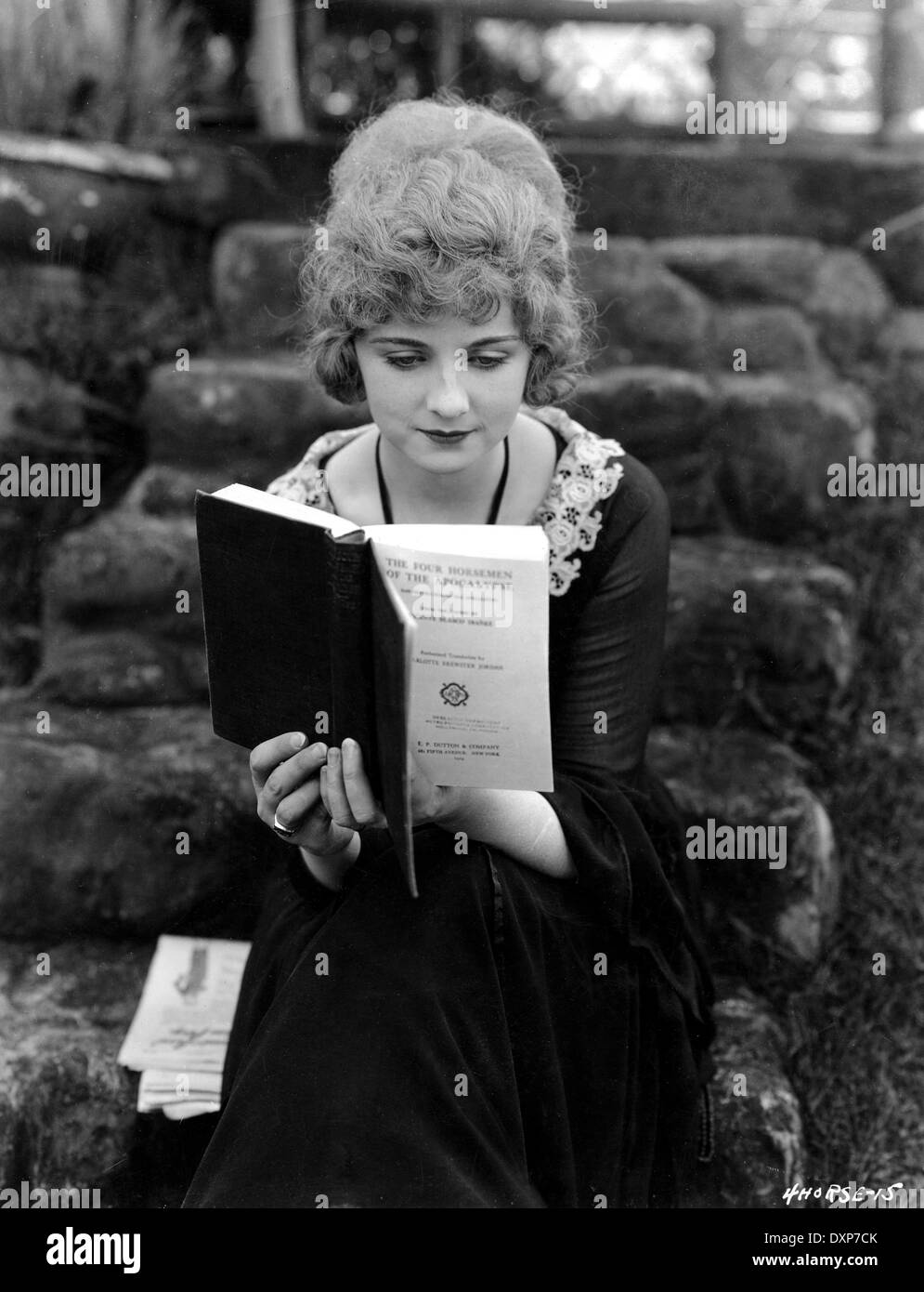 Vier reiter die apokalypse -Fotos und -Bildmaterial in hoher Auflösung ...