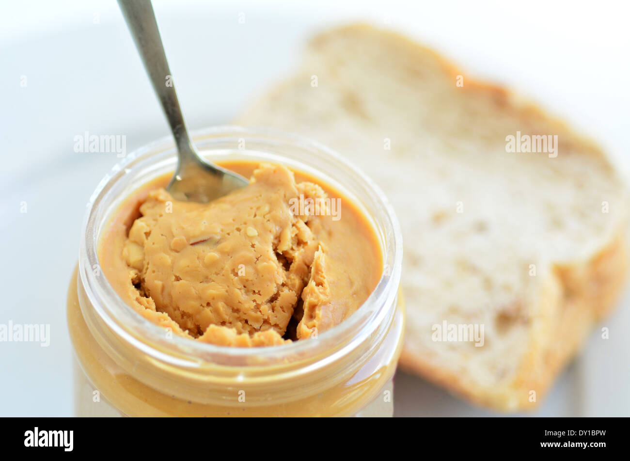 Butter Aufs Brot Streichen Stockfotos und -bilder Kaufen - Alamy