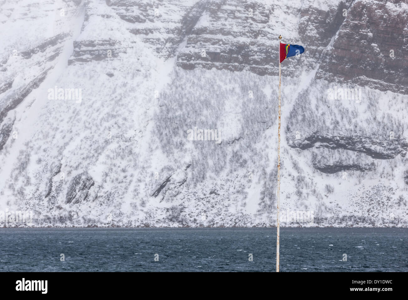 Saami flagge -Fotos und -Bildmaterial in hoher Auflösung – Alamy