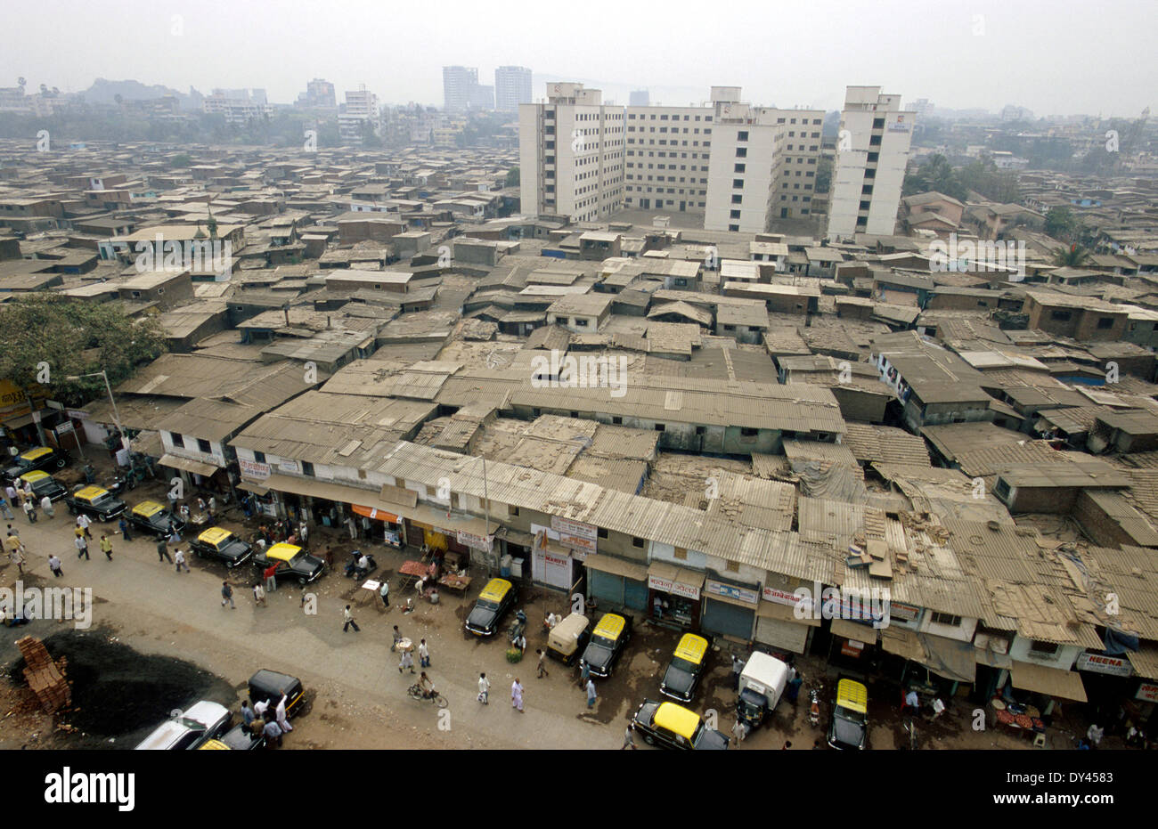 India-Mumbai, Slum Dharavi, dem größten Slum Asiens, Ziel für Immobilien-Entwickler und Erbauer ...