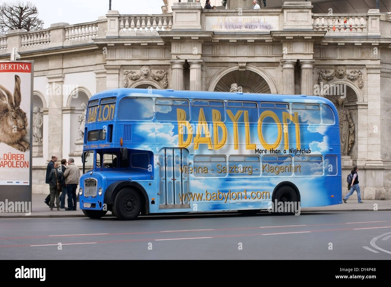 Doppeldeckerbus wien -Fotos und -Bildmaterial in hoher Auflösung – Alamy