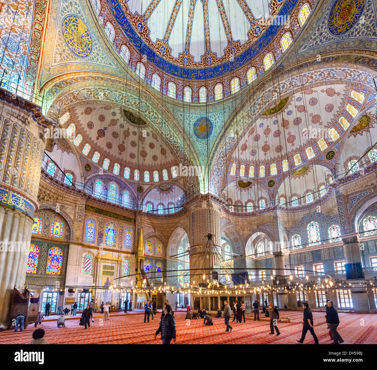 Istanbul moschee drinnen innen -Fotos und -Bildmaterial in hoher ...