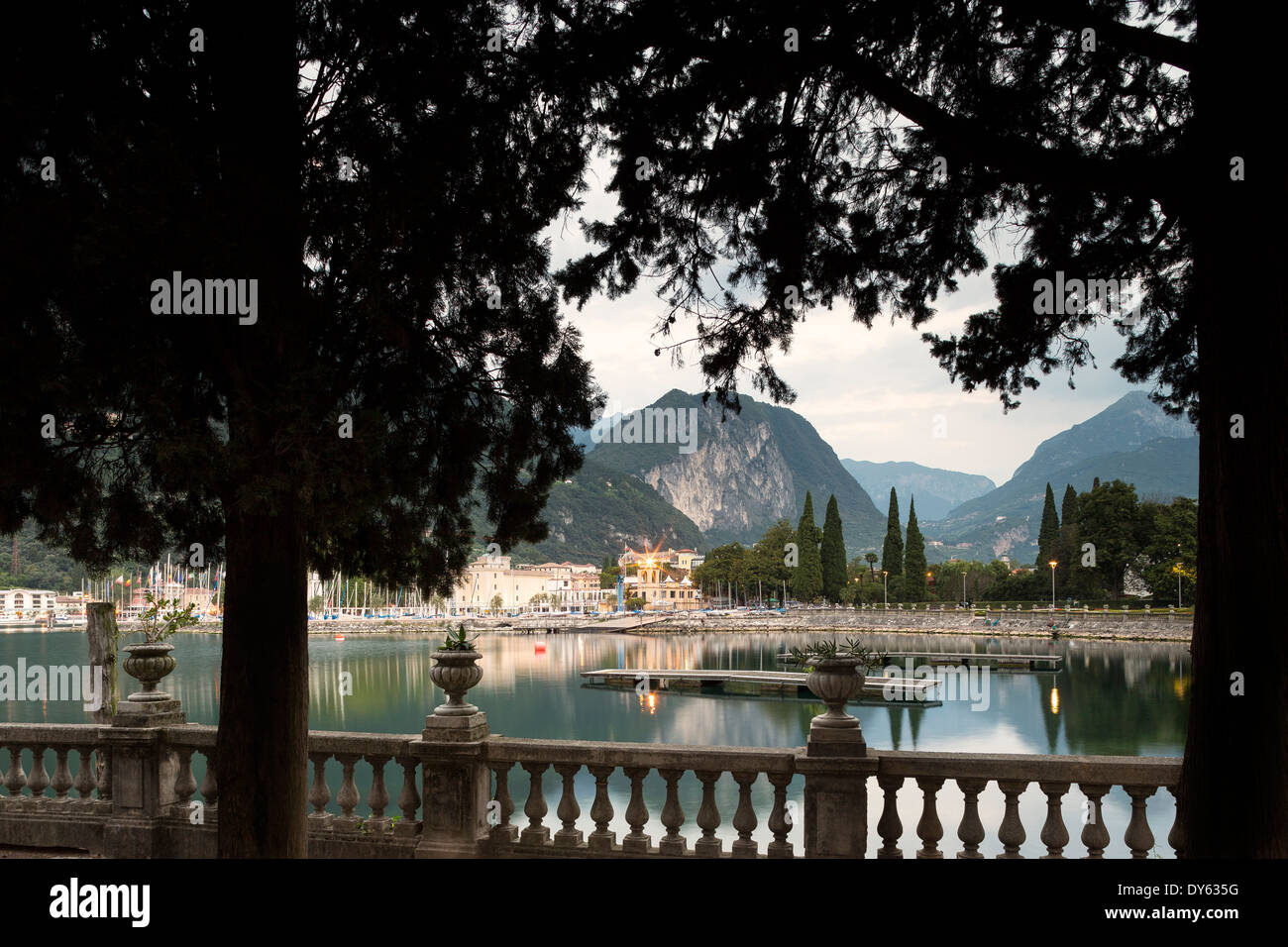 Riva del garda -Fotos und -Bildmaterial in hoher Auflösung – Alamy