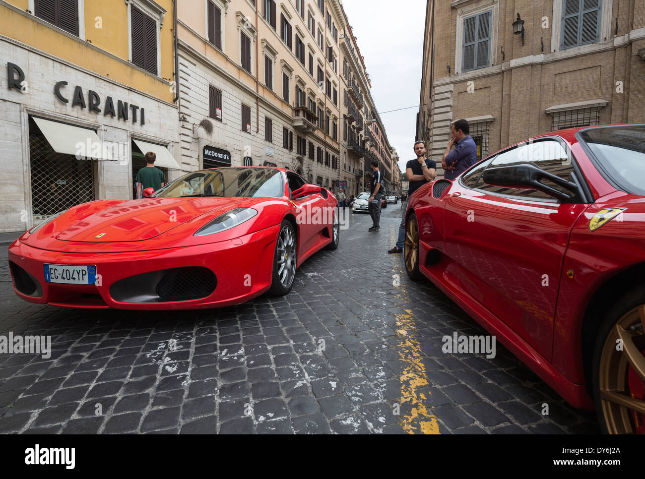 Ferrari roma -Fotos und -Bildmaterial in hoher Auflösung – Alamy