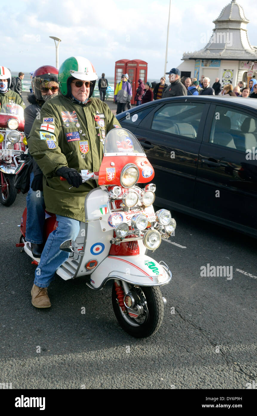 Mods scooters brighton england -Fotos und -Bildmaterial in hoher ...