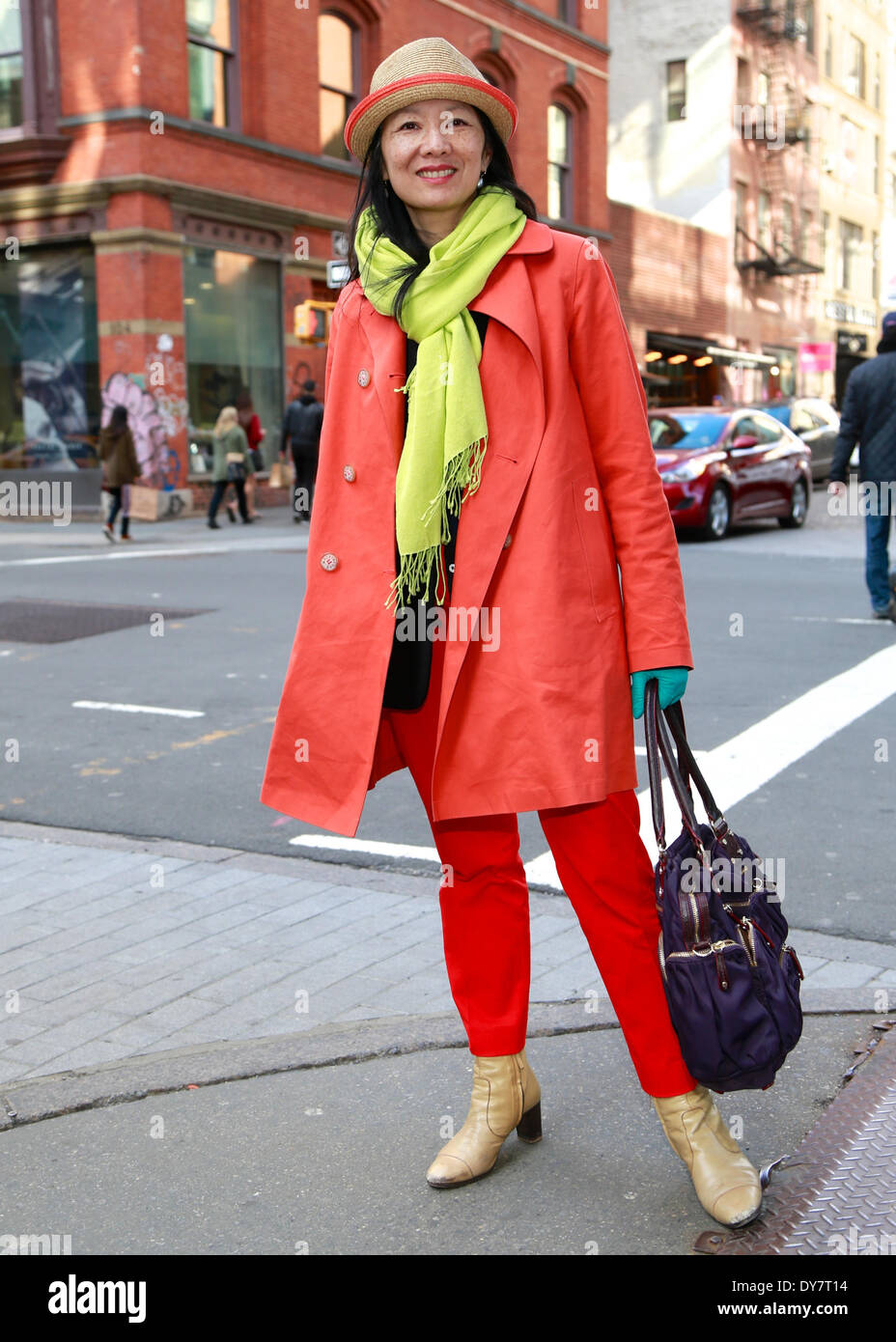 Straw raincoat -Fotos und -Bildmaterial in hoher Auflösung – Alamy