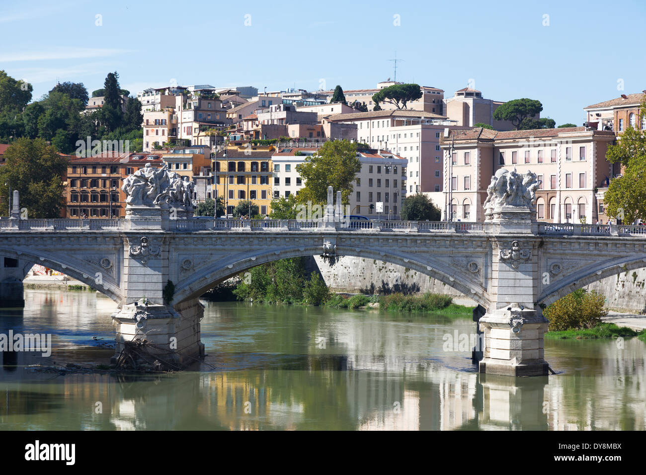 Ponte Vittorio Emanuele II Brücke über den Fluss Tiber Rom, Italien ...