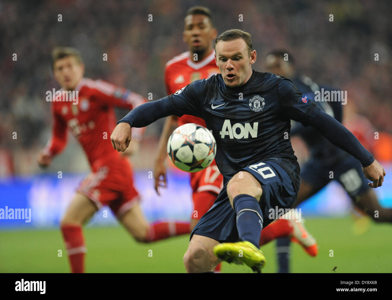 München, Deutschland. 9. April 2014. Manchesters Wayne Rooney ...