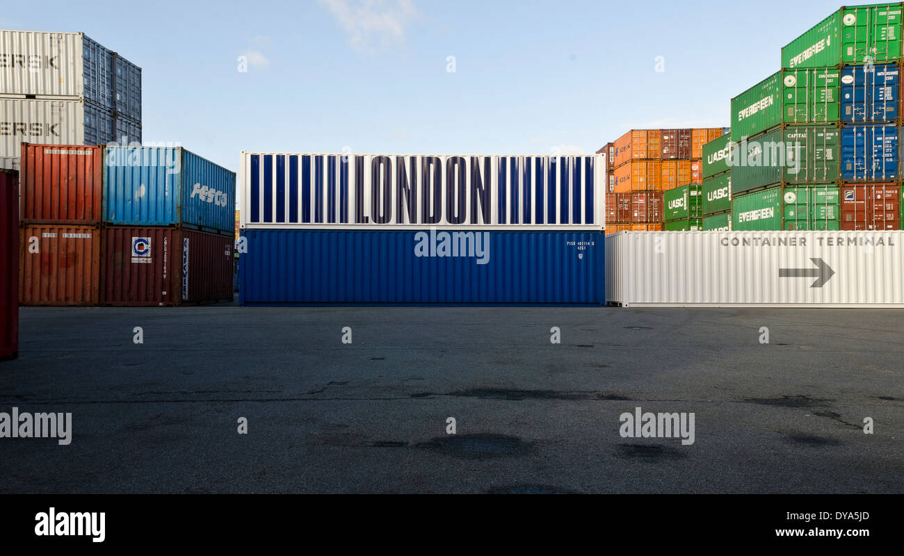 Containerterminal london auf diese weise -Fotos und -Bildmaterial in ...
