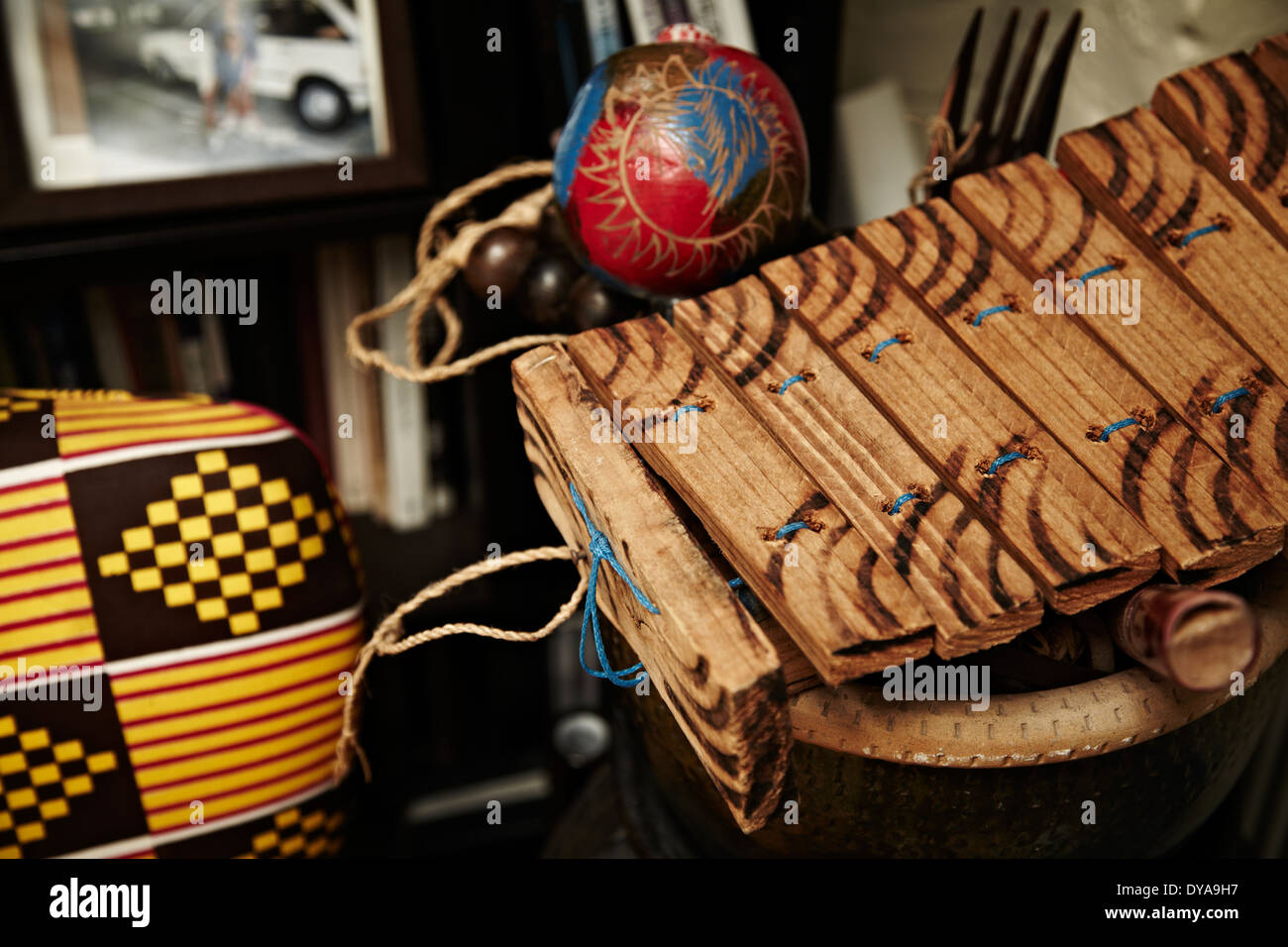 Afrikanische volkskunst -Fotos und -Bildmaterial in hoher Auflösung – Alamy