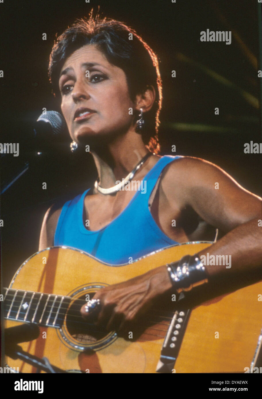 Joan baez -Fotos und -Bildmaterial in hoher Auflösung – Alamy