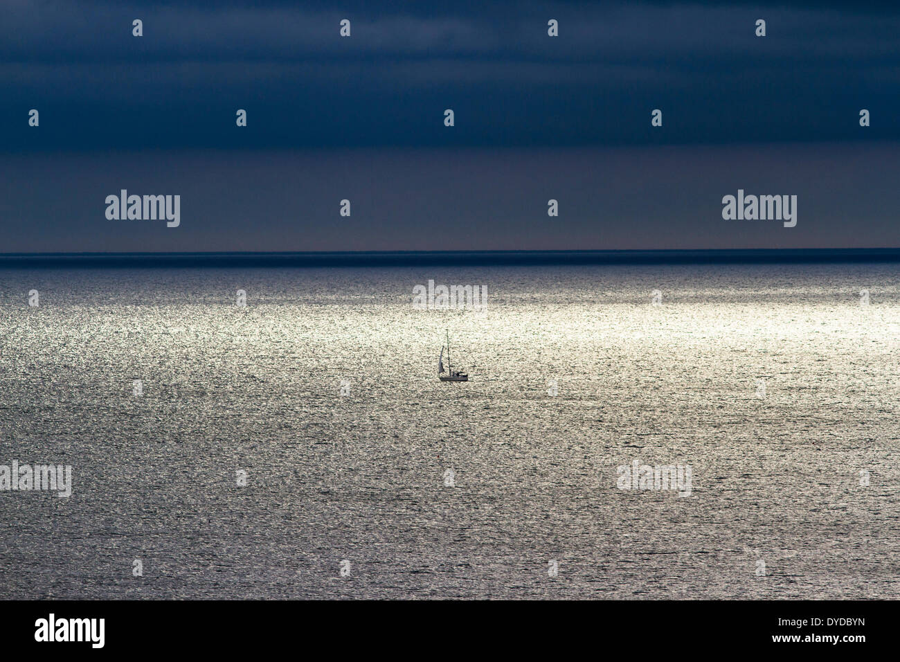 Yacht segel meer -Fotos und -Bildmaterial in hoher Auflösung – Alamy