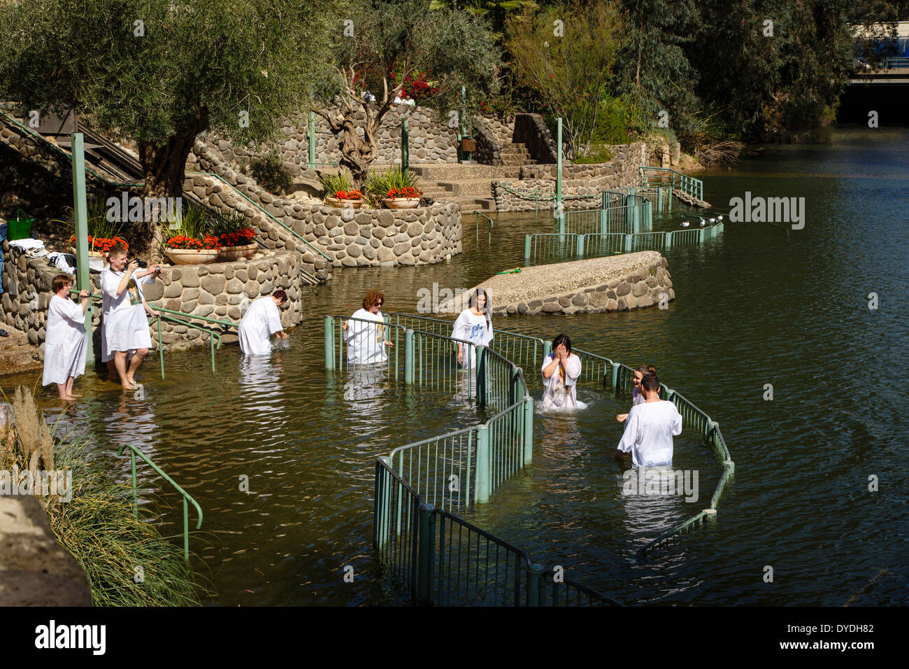 Der Yardenit Taufstelle am Jordan-Fluss in der Nähe von Meer von ...