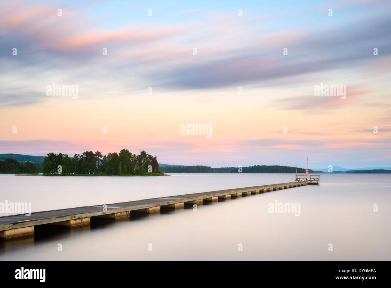 Steg am see -Fotos und -Bildmaterial in hoher Auflösung – Alamy