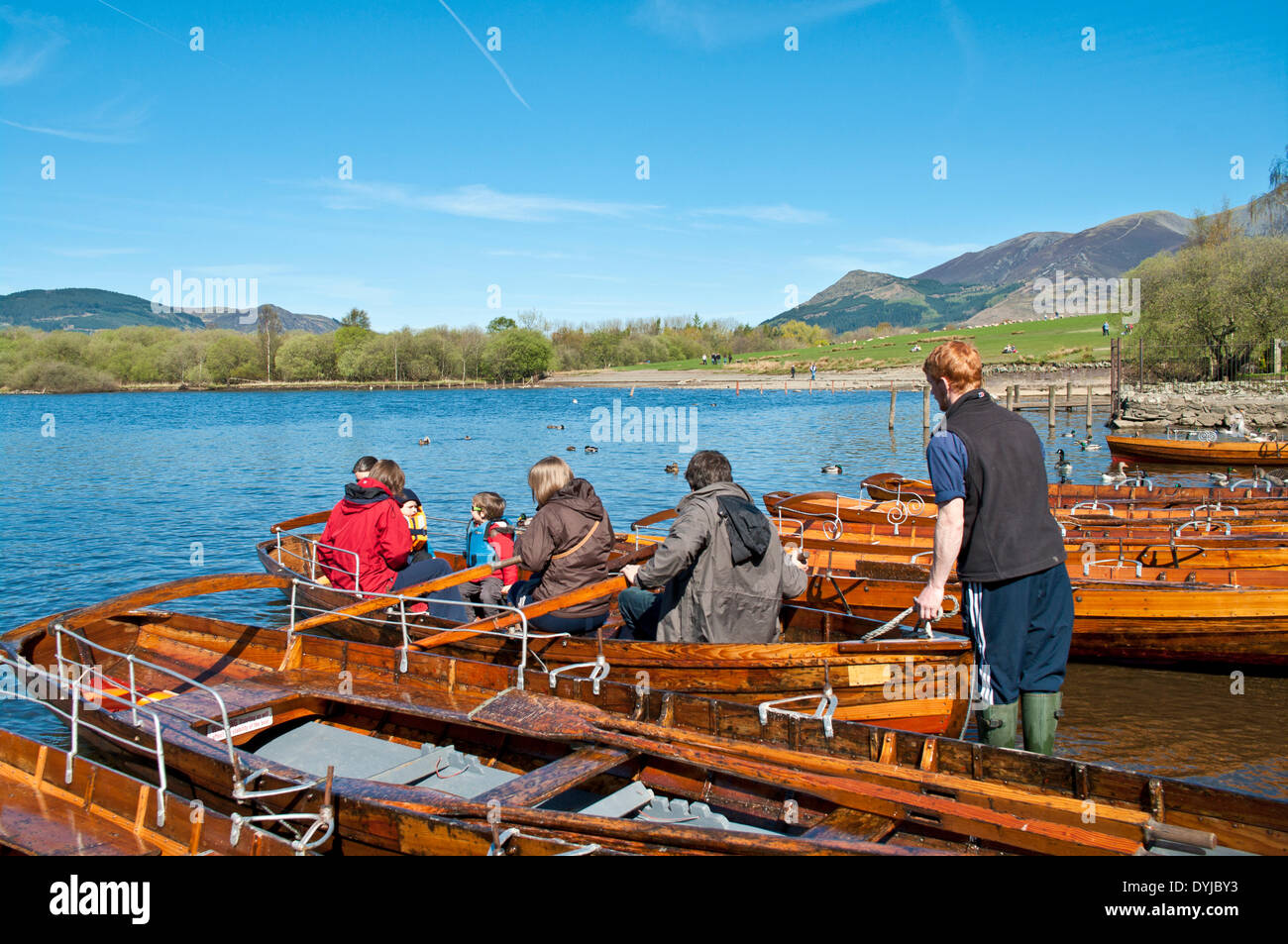 Derwentwater ruderboote am see -Fotos und -Bildmaterial in hoher ...