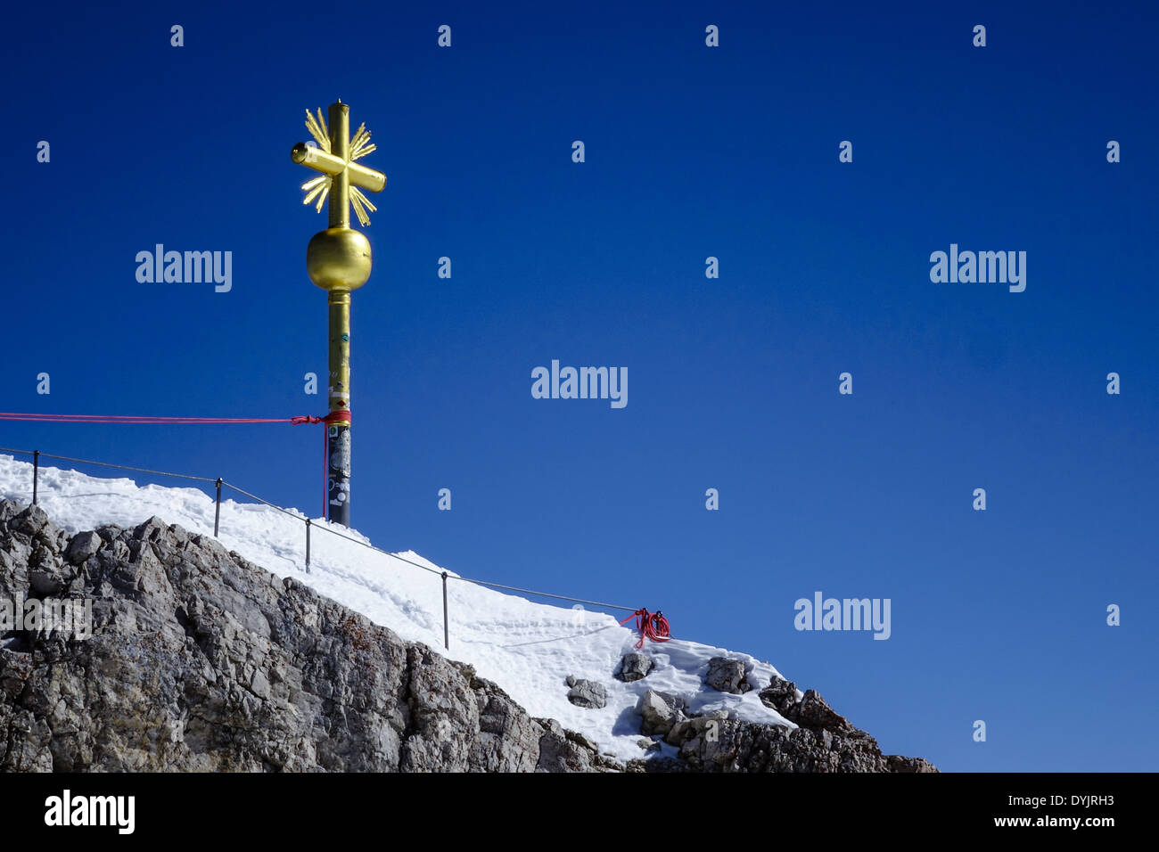 Rock Gipfelkreuz Stockfotos und -bilder Kaufen - Alamy