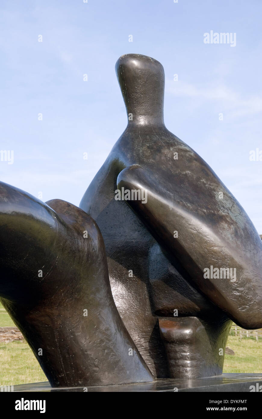 Yorkshire skulpturenpark henry moore -Fotos und -Bildmaterial in hoher ...
