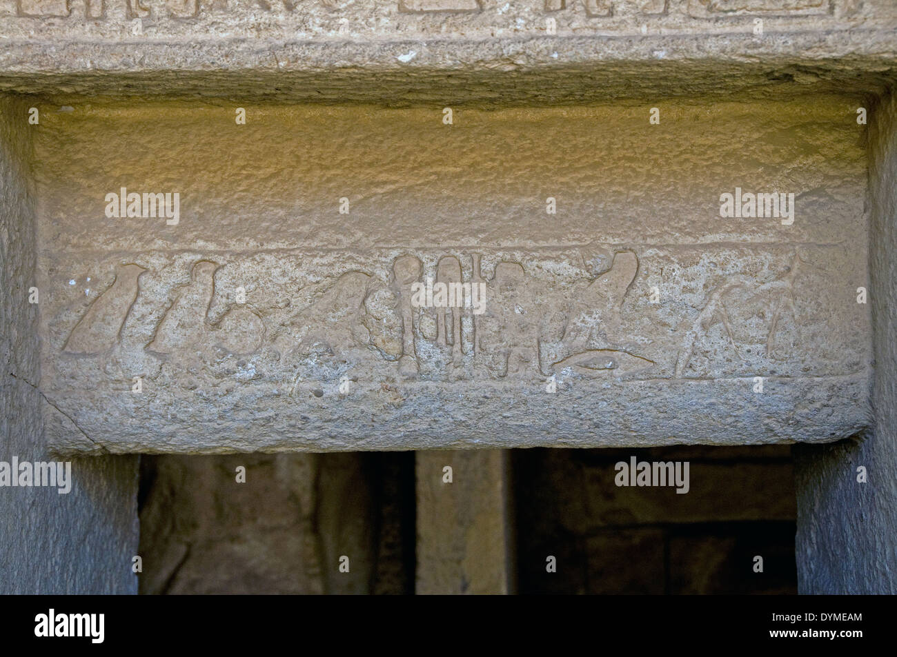 Cheops pyramid entrance -Fotos und -Bildmaterial in hoher Auflösung – Alamy