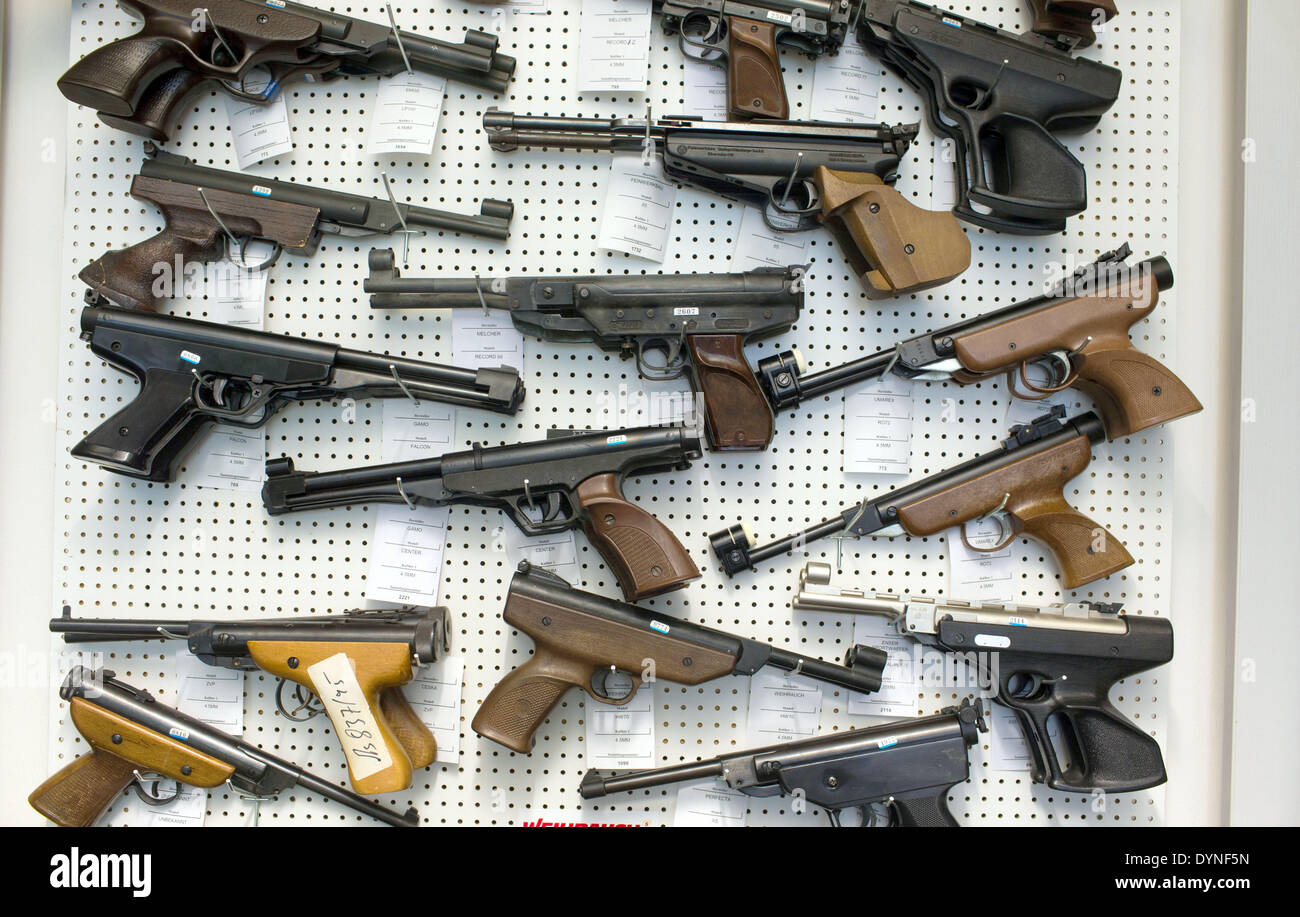 000 german guns -Fotos und -Bildmaterial in hoher Auflösung – Alamy