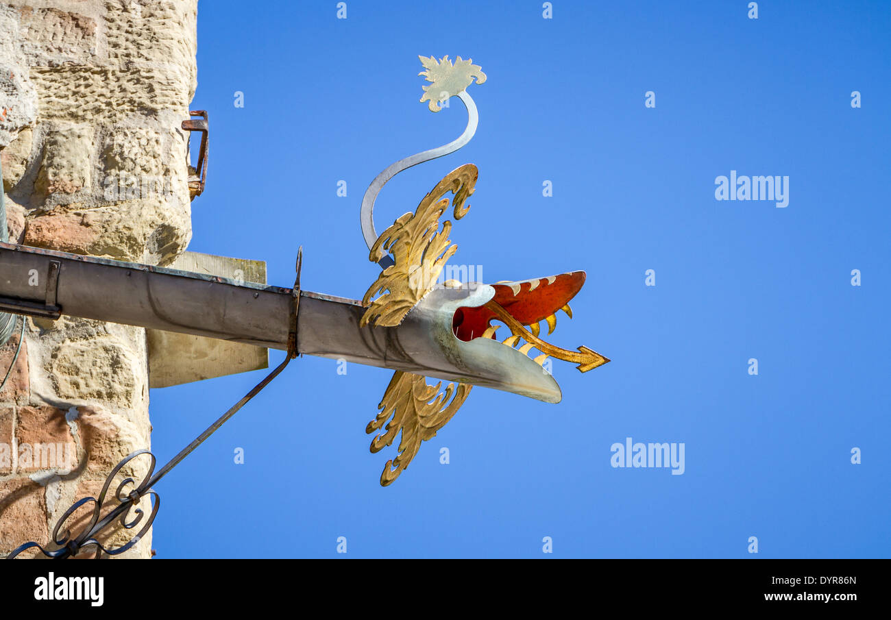 Drachenform Regen Rohr (Wasserspeier Stockfotografie - Alamy