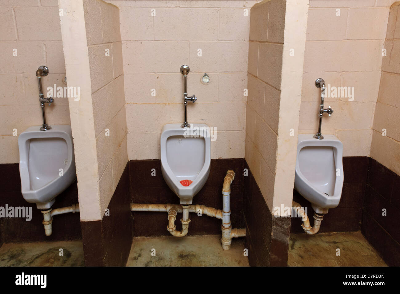 Mens Urinal Stockfotos und -bilder Kaufen - Alamy