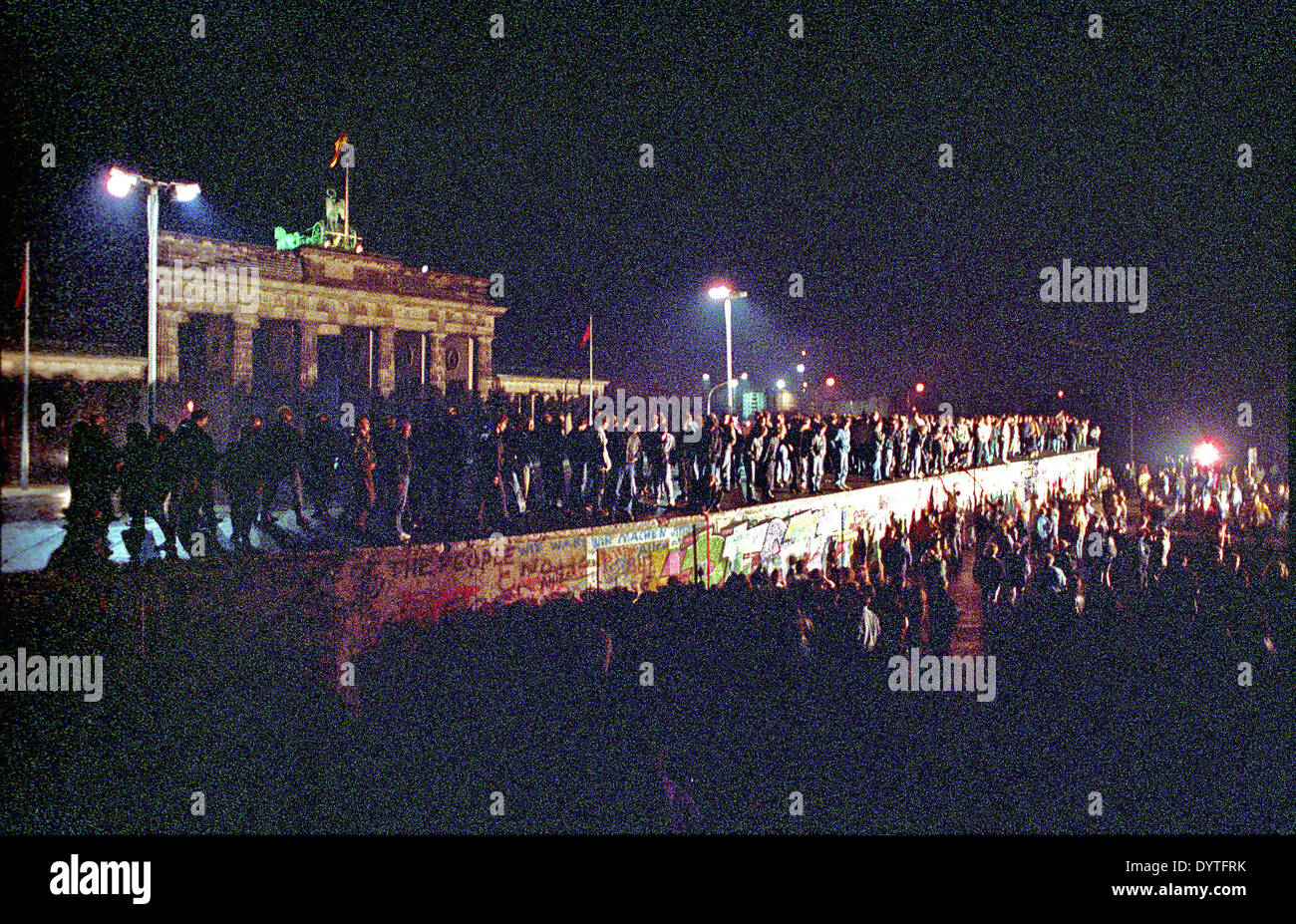 Um mitternacht zwischen dem 09 und dem 10 11 1989 -Fotos und ...