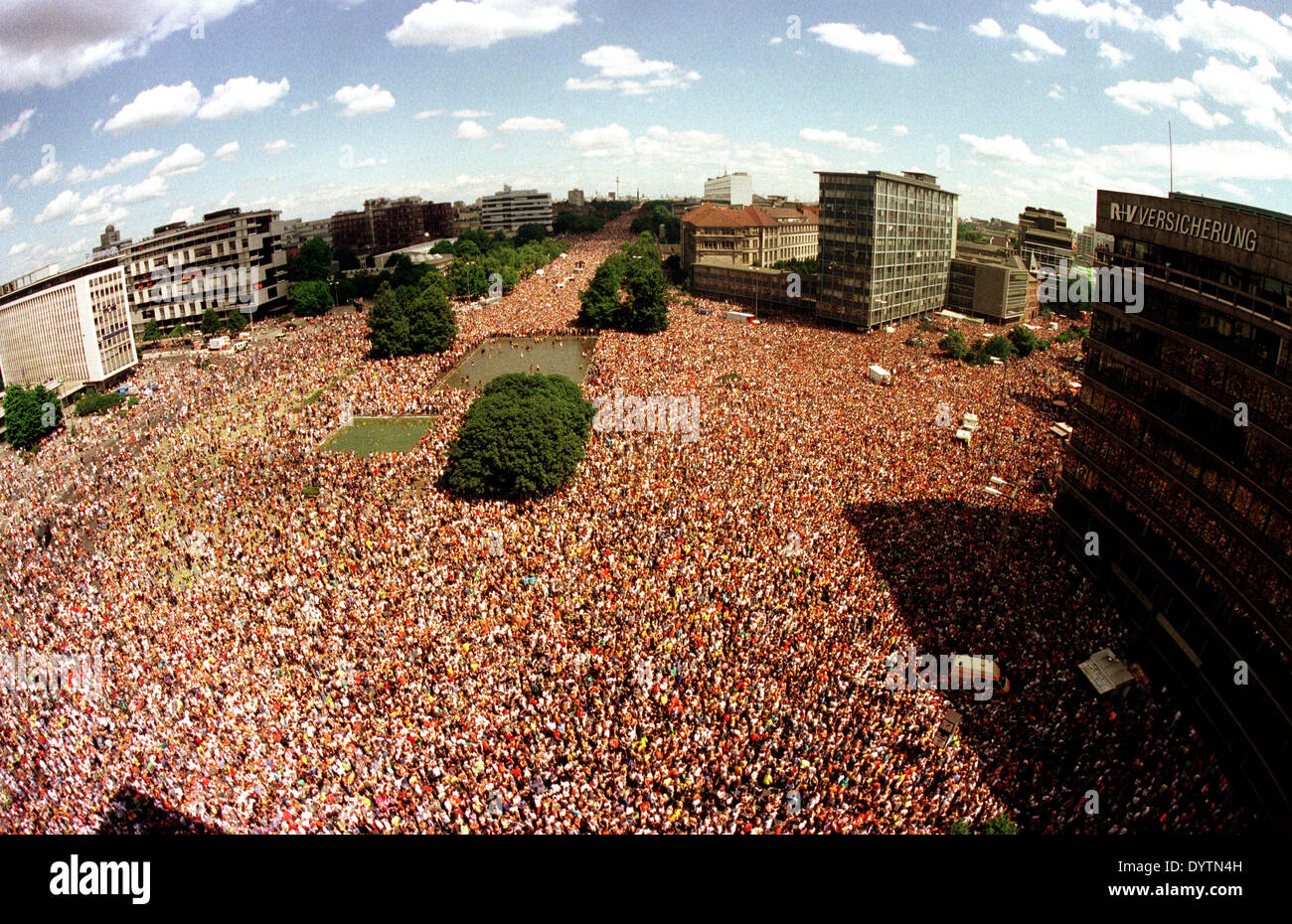 Love parade berlin 1997 -Fotos und -Bildmaterial in hoher Auflösung – Alamy