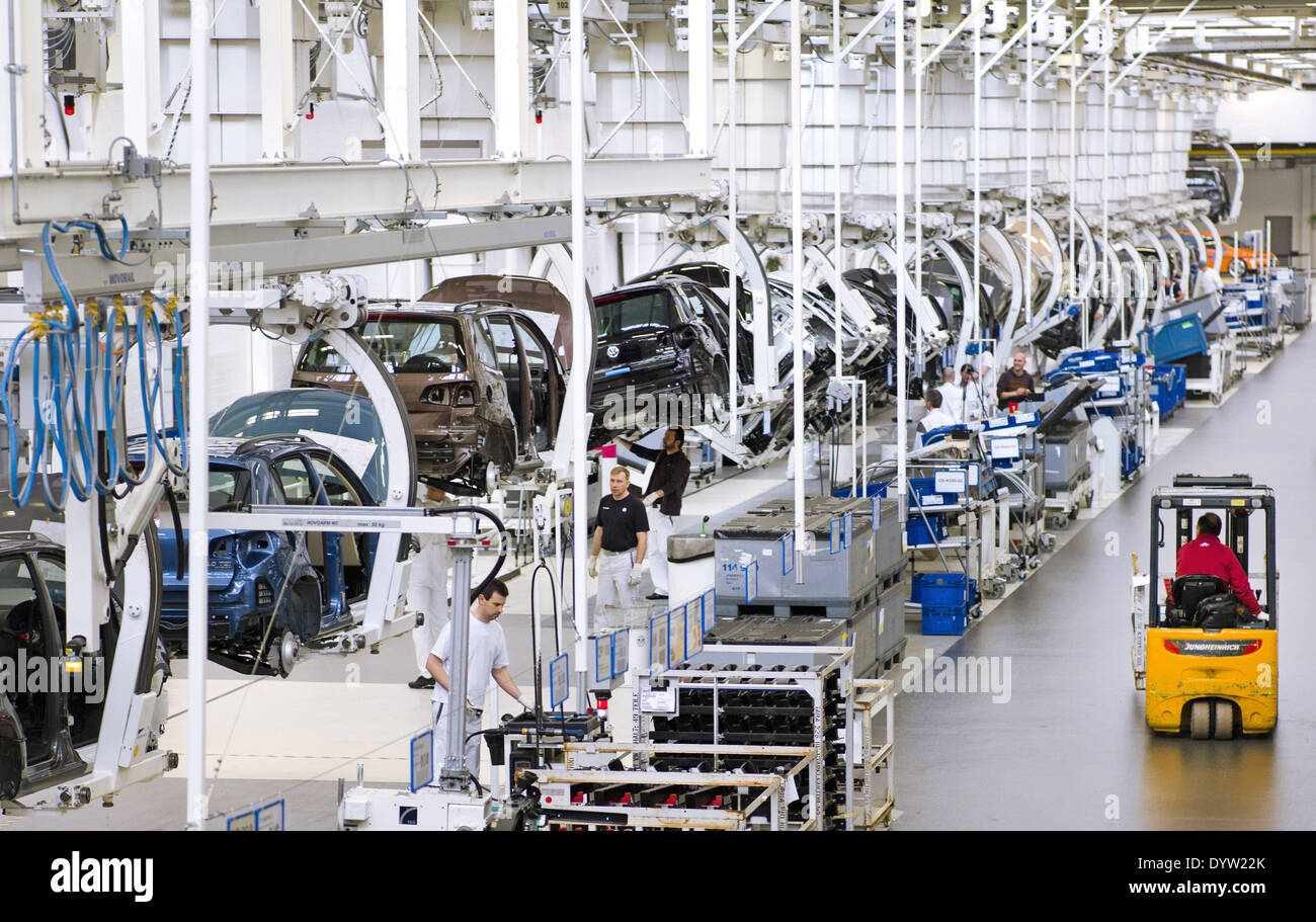 Volkswagen Works In Wolfsburg Stockfotos & Volkswagen Works In ...