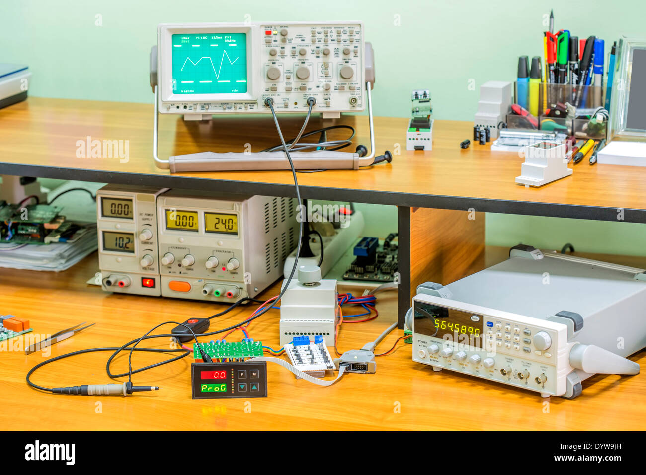 Werkstatt reparatur -Fotos und -Bildmaterial in hoher Auflösung – Alamy