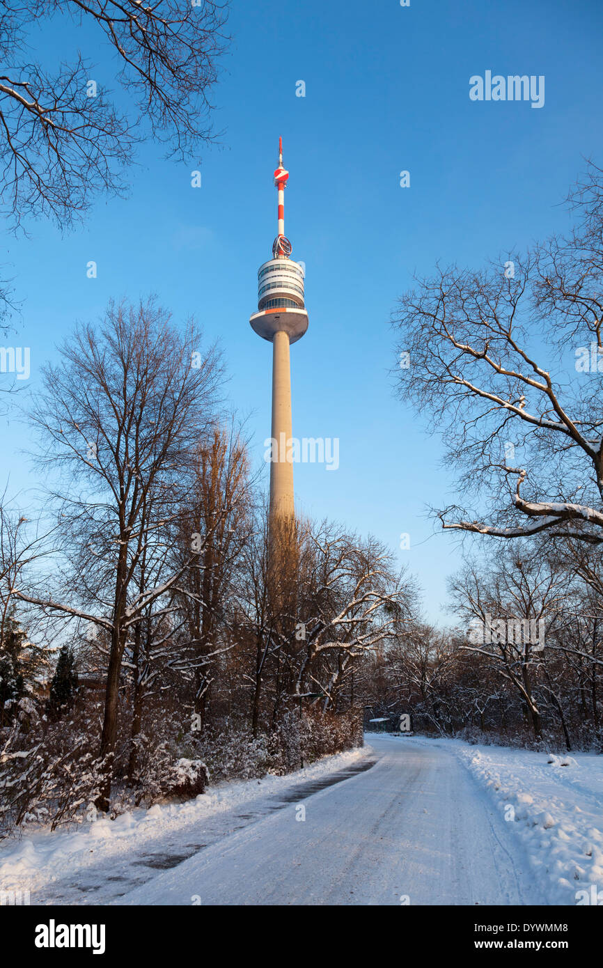 Donauturm, Wien, Österreich Stockfotografie - Alamy
