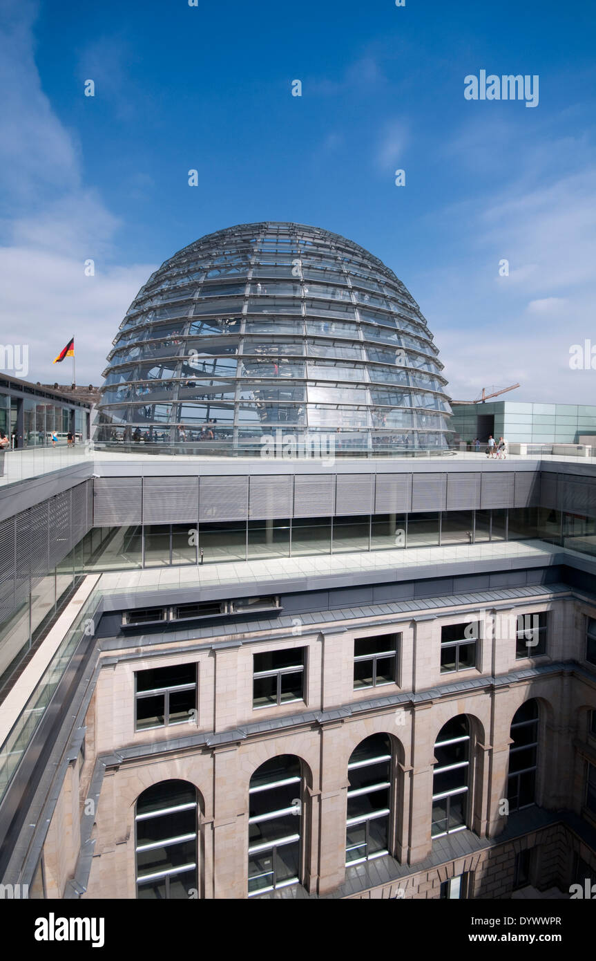 Berlin reichstag kuppel -Fotos und -Bildmaterial in hoher Auflösung – Alamy