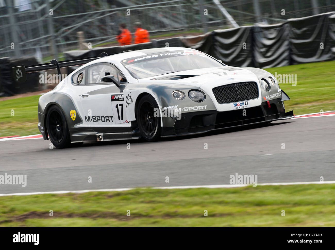 Bentley racing car -Fotos und -Bildmaterial in hoher Auflösung – Alamy