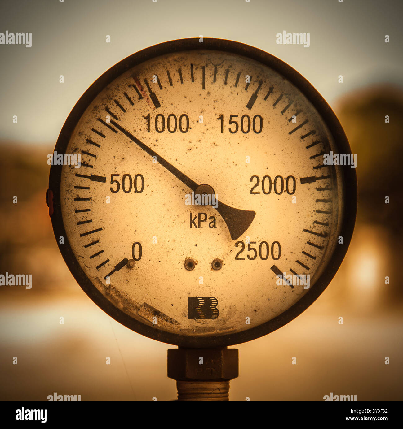 Eine Nahaufnahme von einem alten Manometer Stockfotografie - Alamy