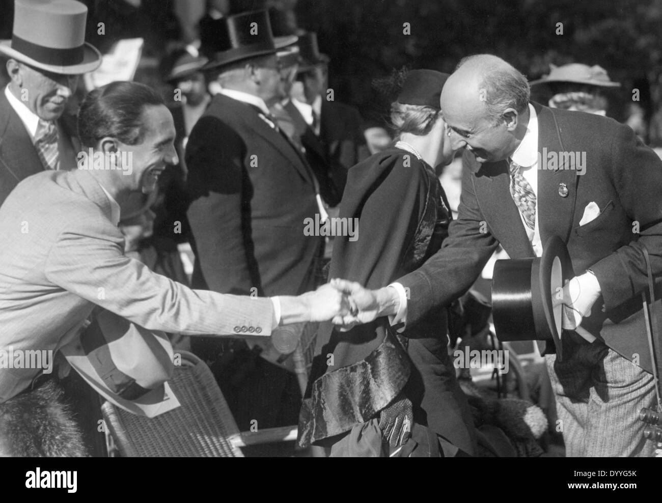 Magda goebbels Schwarzweiß-Stockfotos und -bilder - Seite 2 - Alamy