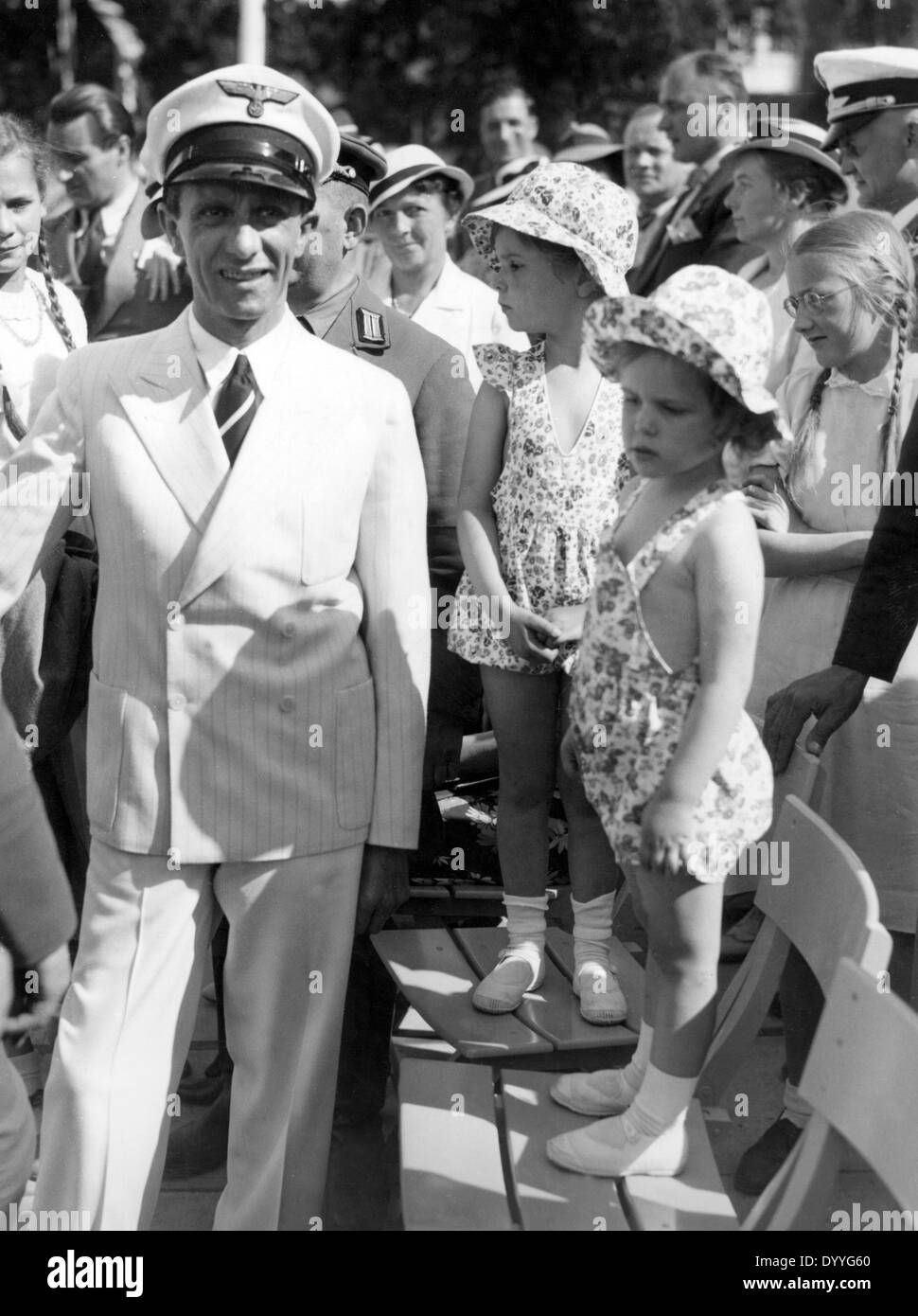 Joseph Goebbels Magda Goebbels Schwarzweiß-Stockfotos und -bilder - Alamy