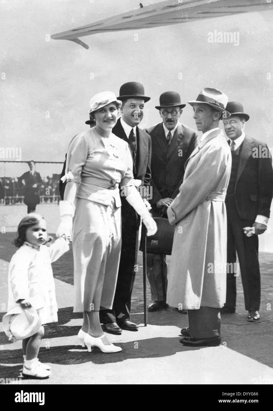 Joseph Goebbels Magda Goebbels Schwarzweiß-Stockfotos und -bilder - Alamy