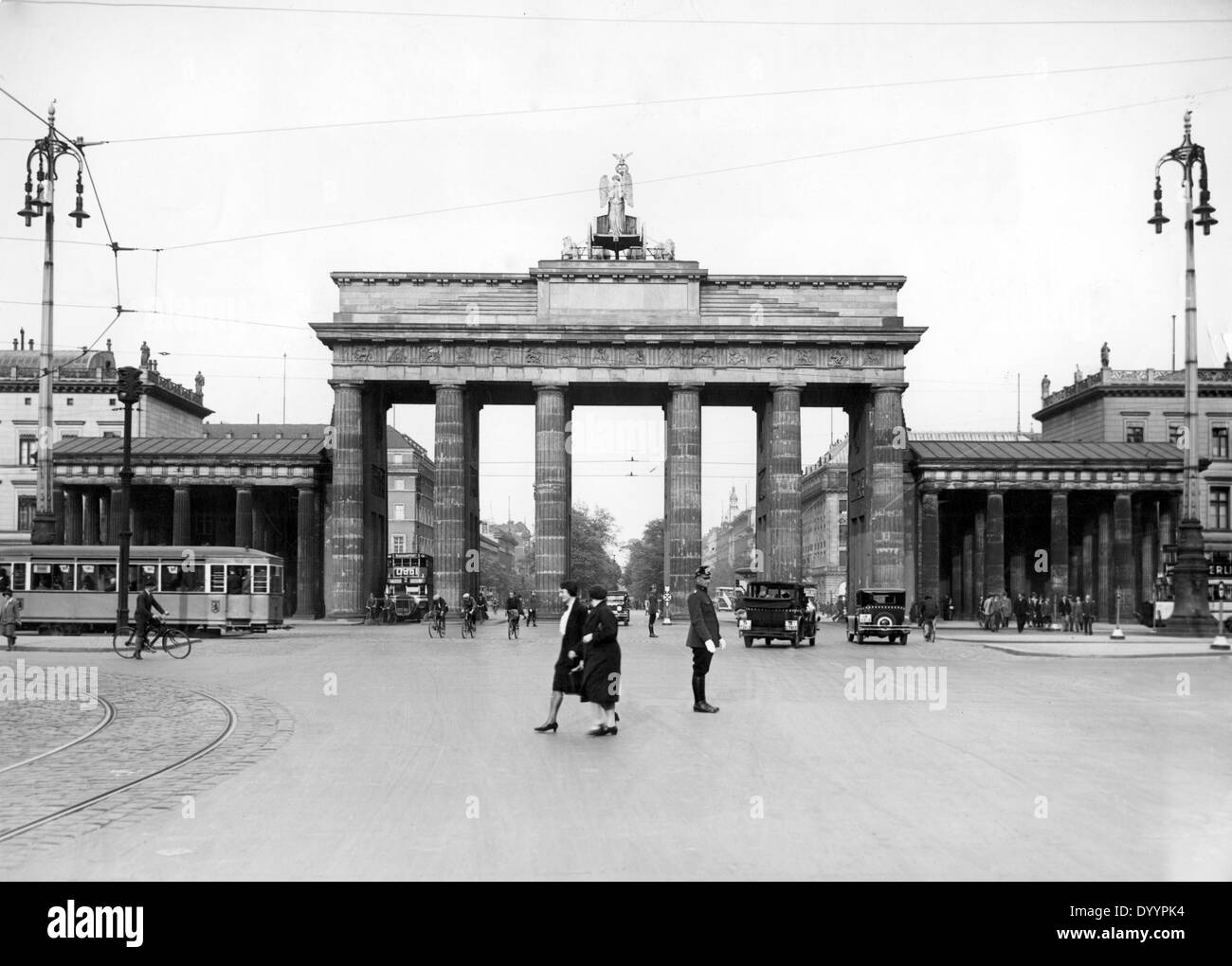 Brandenburger Tor in Berlin, 1936 Stockfotografie - Alamy
